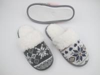 China Warm Winter Womens House Slippers With Knit Uppers And Anti Slip Outsole for sale