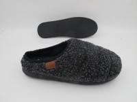 China Men's & Women's House Slippers  Indoor and Outdoor Soft All Seasons Footwear for sale