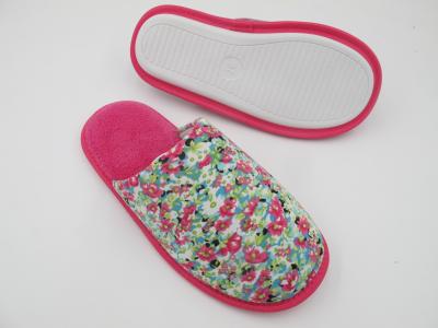 China All Seasons Faux Fur Lined  Anti Slip Womens House Slippers With Different Materials for sale