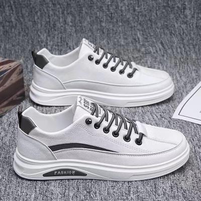 China Men's Casual Walking Sneakers with Breathable Mesh Upper Anti Slip Outsole and Faux Fur Lining for sale