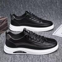 China Men's Casual Walking Sneakers with Breathable Mesh Upper Anti Slip Outsole and Faux Fur Lining for sale