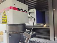 China 30W Enclosed Big Workbench Stainless Steel Laser Marking Machine For Metals for sale