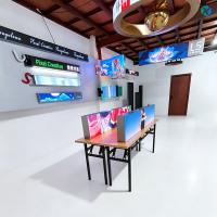 China LED Strip Bar Screen / Exhibition Hall LED Bar Display

            Mall Corridor LED Strip Signage

        Chain Store LED Digital Shelf Screen for sale
