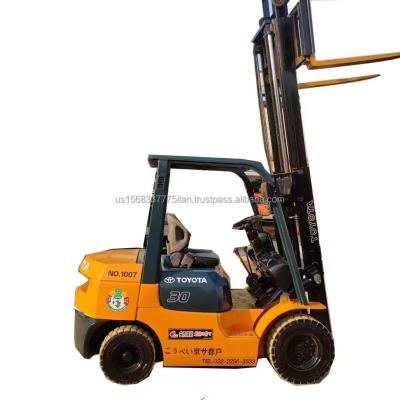 China Toyota 7F30 Used Forklift 3000 kg Capacity 1000 mm Fork Length 49 kW Engine for sale