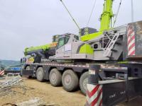 China Zoomlion 200 Ton Used Crawler Crane 4.5m Lifting Height Excellent Performance for sale
