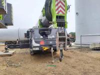 China Zoomlion 200 Ton Used Crawler Crane 4.5m Lifting Height Excellent Performance for sale
