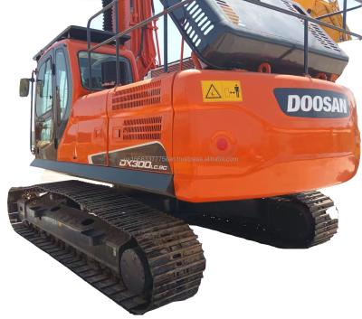 China Used DOOSAN DX300 Excavator 30 Ton 2016 with Original Hydraulic Cylinder 159kw for sale