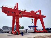 China High Durability Electric Overhead And Gantry Crane For Cargo Lifting for sale