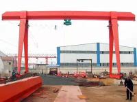 China High Durability Electric Overhead And Gantry Crane For Cargo Lifting for sale