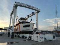 China Pendant Control 37KW Yacht Lifting Crane 20 Tons For Houseboat for sale