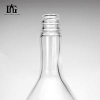 China Custom Luxury Gin Whiskey Vodka 1.75L Clear Glass Bottle with Screw Cap and Engraving for sale