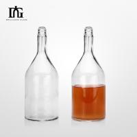 China Custom Luxury Gin Whiskey Vodka 1.75L Clear Glass Bottle with Screw Cap and Engraving for sale