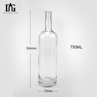 China Whiskey Glass Bottle with Personalized Cork in 375ml/500ml/750ml/1000ml Capacity for sale