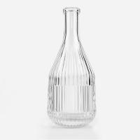 China 375ml 450ml Ice Wine Bottles Glass Container With Cork for Beverages and Curvy Pattern for sale