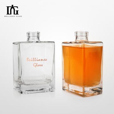 China Square Liquor Whisky Bottle 500 Ml/750 Ml/1000 Ml for Carbonated Drinks and Beverages for sale