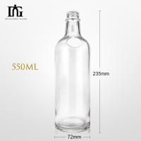 China Acceptable OEM/ODM 550ml Clear Screw Cap Bottle for Gin Rum Wine Alcohol Glass Bottle for sale