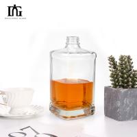 China 700ml 500ml Square Glass Bottle for Whiskey Vodka Liquor Acceptable Customer's Logo for sale