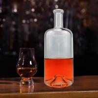 China WHISKY 750ml Clear Flint Glass Bottle with Classical Round Design and Glass Collar for sale
