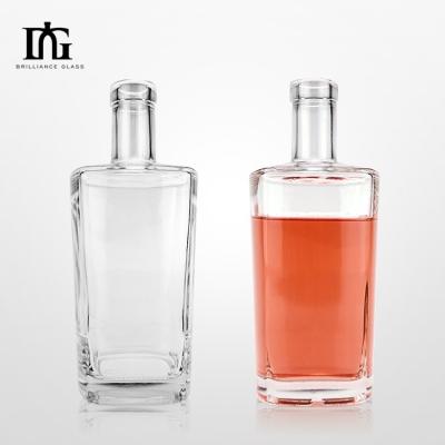 China 750ml Clear Red Wine Whiskey Glass Bottle With Cork for OEM/ODM Acceptable and Design for sale