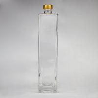 China 700ml Square Aluminum Screw Cork Thick Bottom Vodka Brandy Rum Gin Spirits Glass Bottle for sale