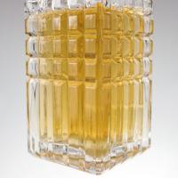 China OEM/ODM Acceptable Square 500ml Eco-Friendly Glass Bottle for Whiskey and Beauty for sale