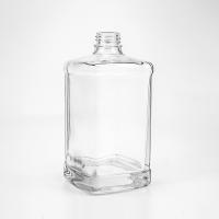 China Acceptable Customer's Logo Glass Spirit Rum Bottle 500ml 750ml SCREW CAP Sealing Type for sale