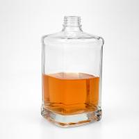 China Acceptable Customer's Logo Glass Spirit Rum Bottle 500ml 750ml SCREW CAP Sealing Type for sale