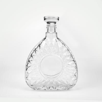 China Acceptable Customer's Logo 750ml 75cl Clear Glass Spirit Bottle for Liquors and Beverages for sale