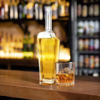 China Liquors and Beverage 380ml Clear Glass Bottle with Screw Cap Collar Material Glass for sale