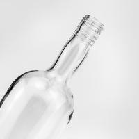 China 750ml Glass Beverage Empty Bottle for Liquor Water Chinese Body Material Glass Engraving for sale