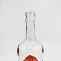 China 750ml Glass Beverage Empty Bottle for Liquor Water Chinese Body Material Glass Engraving for sale