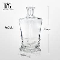 China Unique Crystal Glass Liquor Whiskey Decanter With Lid for 700ml Alcohol Rum Wine for sale