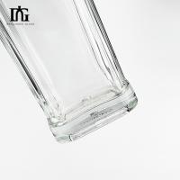 China Superior 700ml Whiskey Bottle Made of Extra Flint Glass with Engraved Decal Printing for sale