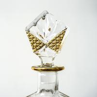 China 500ml 17oz Classic Irregular Shaped Gold Rim Glass Liquor Decanter for Wine Bourbon Tequila for sale