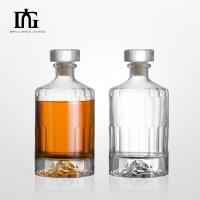 China Custom Label Glass Bottle for Whisky 750ml/700ml/500ml Liquors and Beverage Packaging for sale