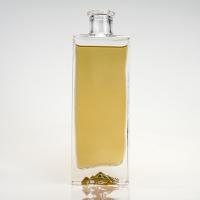 China Capacity 500ml Flat Empty Clear Glass Liquor Bottle for Whisky Rum Spirits Vodka Gin for sale