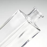 China Capacity 500ml Flat Empty Clear Glass Liquor Bottle for Whisky Rum Spirits Vodka Gin for sale