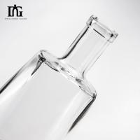 China 700ml 750ml Round Glass Bottle for Beverage OEM/ODM Acceptable Vodka Liquor for sale