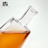 China 700ml 750ml Round Glass Bottle for Beverage OEM/ODM Acceptable Vodka Liquor for sale