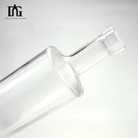 China Industrial Beverage 750ml Clear Gin Vodka Ice Wine Glass Bottle with CORK Sealing Type for sale