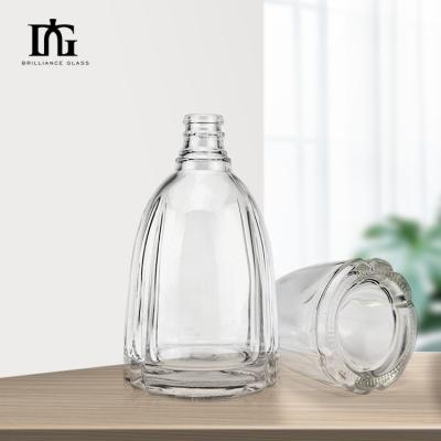 China Transparent Glass Bottle for Medicated Oil in 1000ml/500ml/700ml/750ml Capacity for sale
