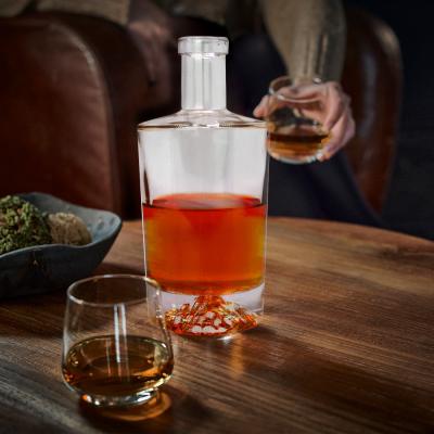 China Super Flint Glass Bottle Capacity 600ml/700ml/750ml Perfect for Liquors and Beverages for sale