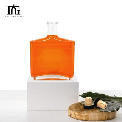 China Customized Gin Whisky Spirit Vodka Brandy Bottle with Cork Closure and 750ml Capacity for sale