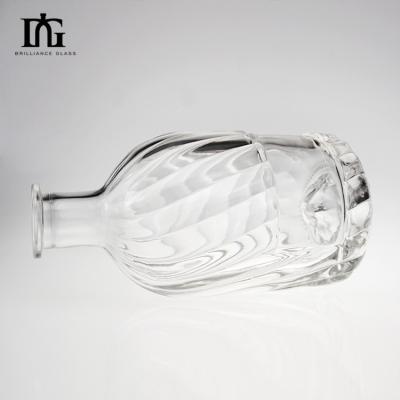 China Acceptable Customer's Logo Engraving 750ml Whisky Liquor Wine Glass Bottle with Cork for sale