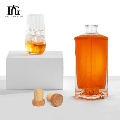 China Sealing Type Cork 500ml Clear Liquor Glass Bottles for Tequila Spirits for sale