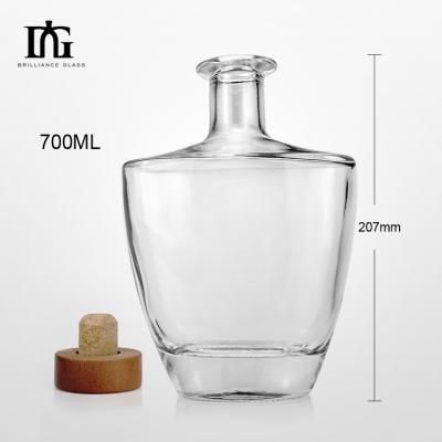 China Liquors and Beverage Sealing Type CORK 700ml Glass Bottle for Alcohol Vodka Suppliers for sale
