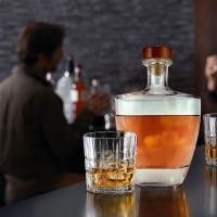 China Liquors and Beverage Sealing Type CORK 700ml Glass Bottle for Alcohol Vodka Suppliers for sale