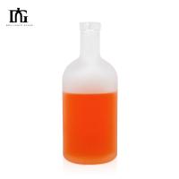 China Glass Bottle for Liquors 1L Vodka Whisky Rum Tequila in Classical Square Design for sale