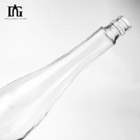 China Custom Logo Transparent Glass 550ml Wine Bottle for Champagne/Whisky/Vodka/Liquor for sale