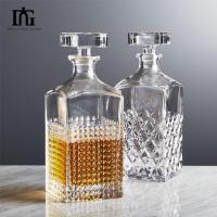 China Acceptable Customer's Logo 500ml Glass Bottle for Clear Spirit Wine Liquor in Square Shape for sale